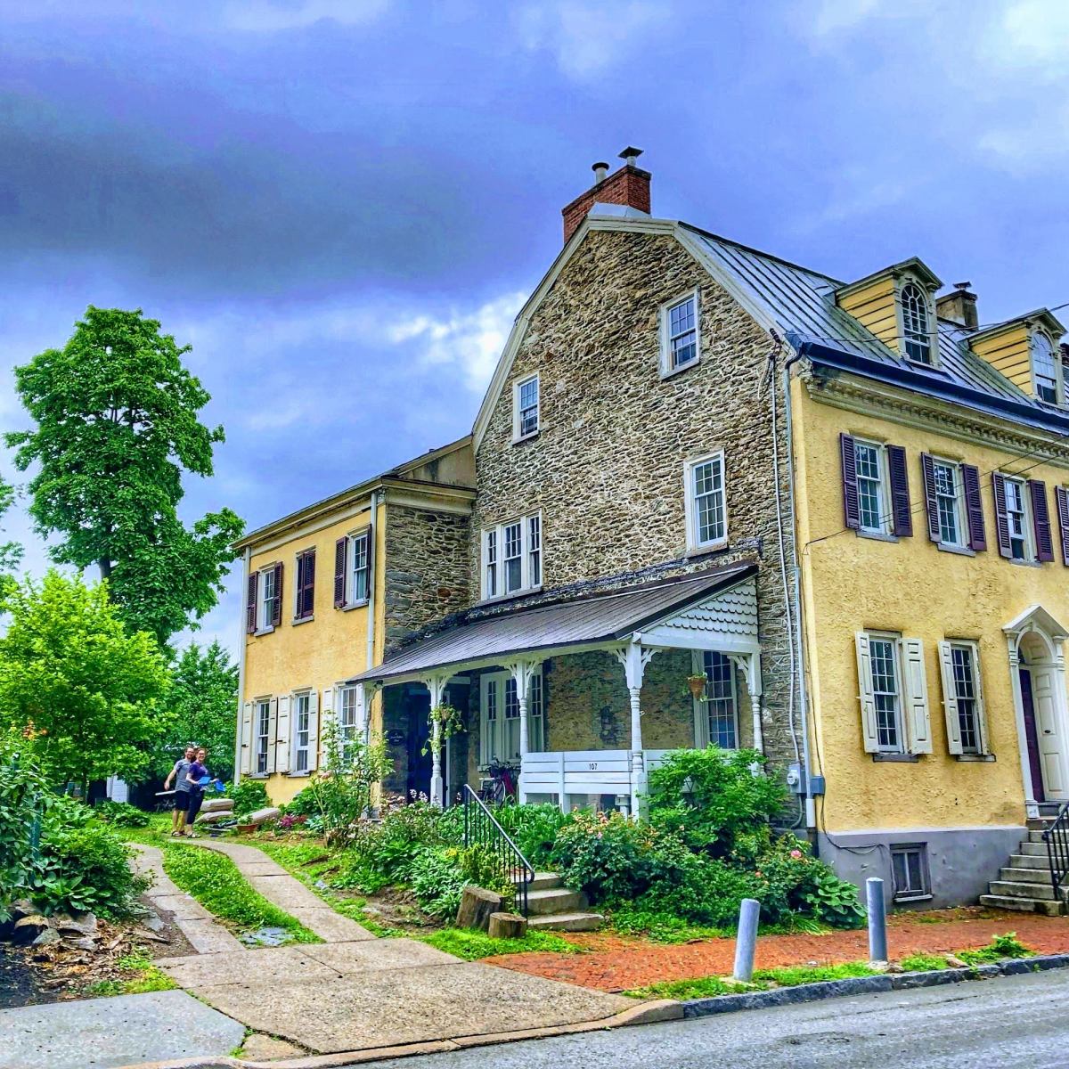 Guidebook for the Queen Room (Room 202) | James Matthews House